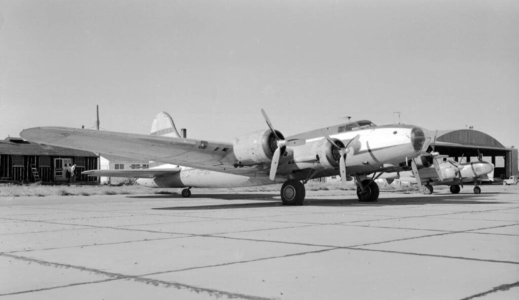Many Faces of the B-17G Flying Fortress - Jets ’n’ Props