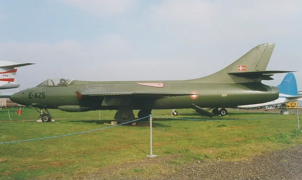 This Hawker Hunter Found Its Way to the Airfield without a pilot - Jets ’n’ Props