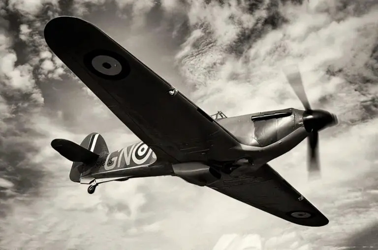 An Overlooked Hero: The Hawker Hurricane - Jets ’n’ Props