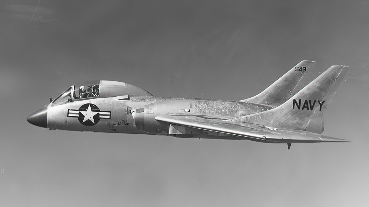 Vought F7U Cutlass Was US Navy’s Big Flying Problem - Jets ’n’ Props