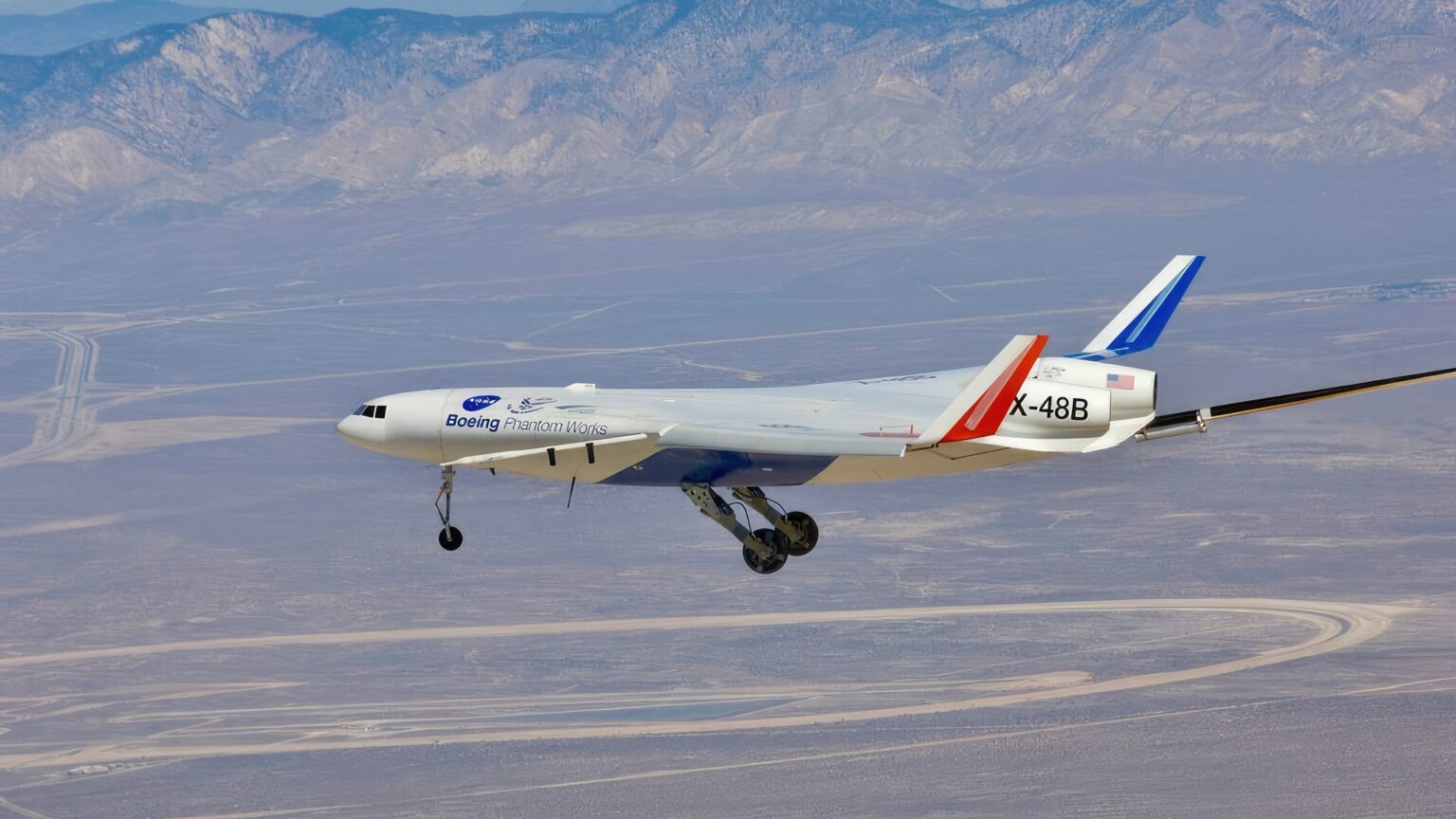 The X-48: Boeing's Experimental Blended Wing UAV - Jets ’n’ Props
