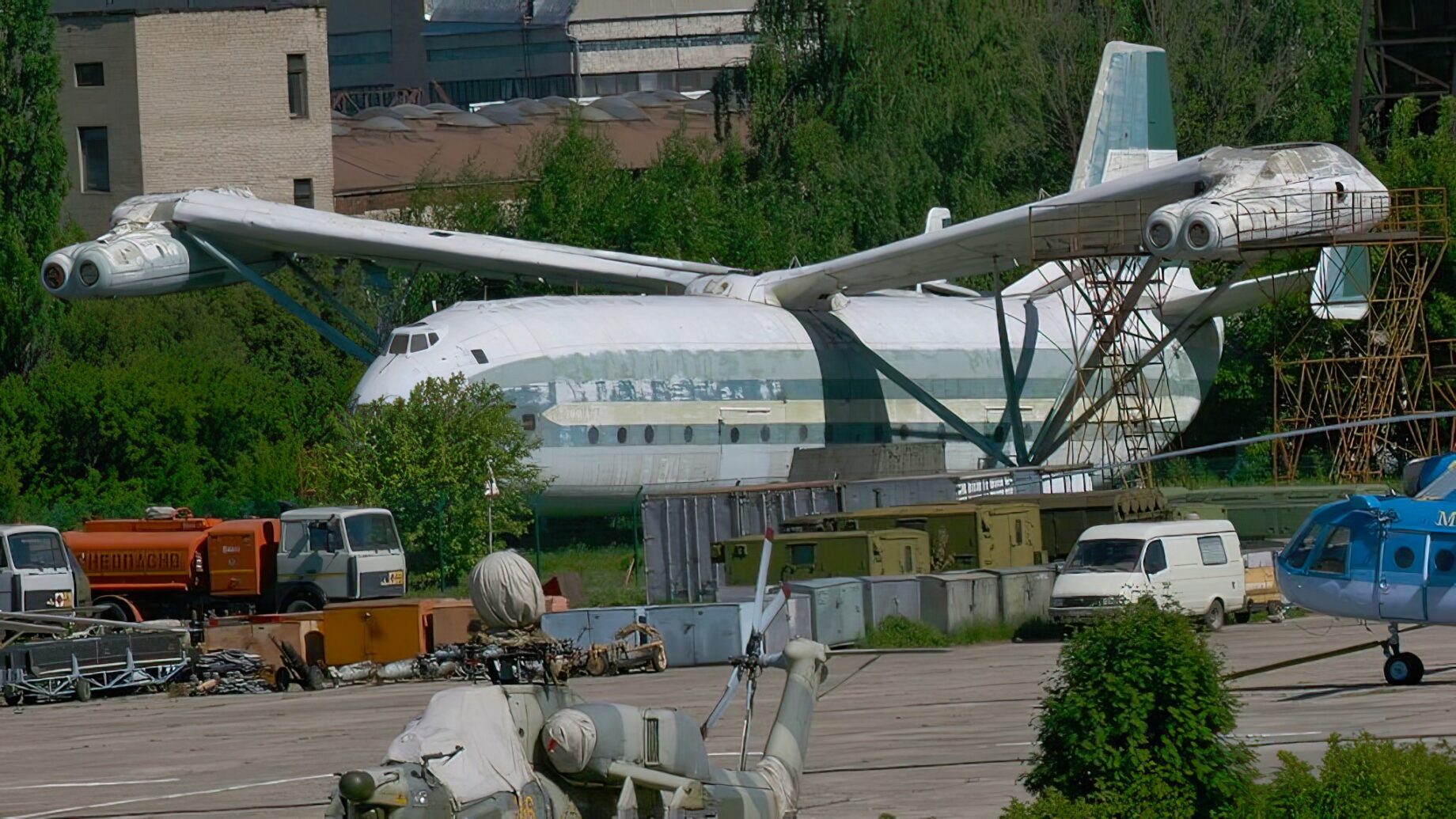 The Mil V-12: The Largest Helicopter Ever Built - Jets ’n’ Props
