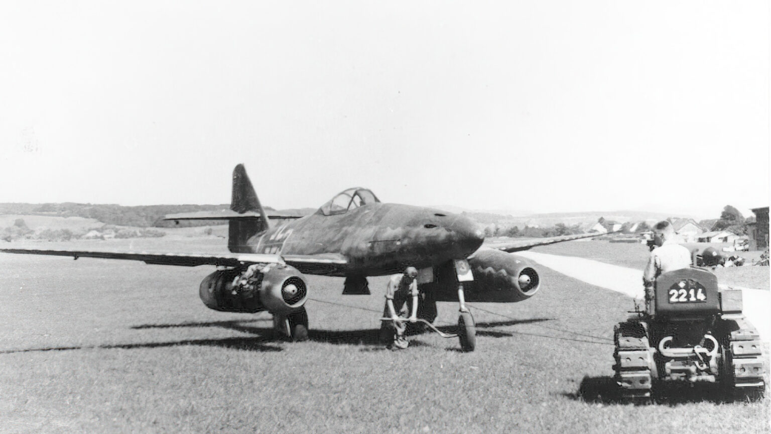 Messerschmitt Me 262: The First Combat Deployed Jet Fighter - Jets ’n ...