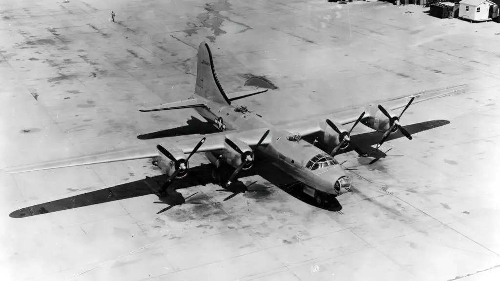 B-32 Dominator in the Last Air Battle of WWII - Jets ’n’ Props