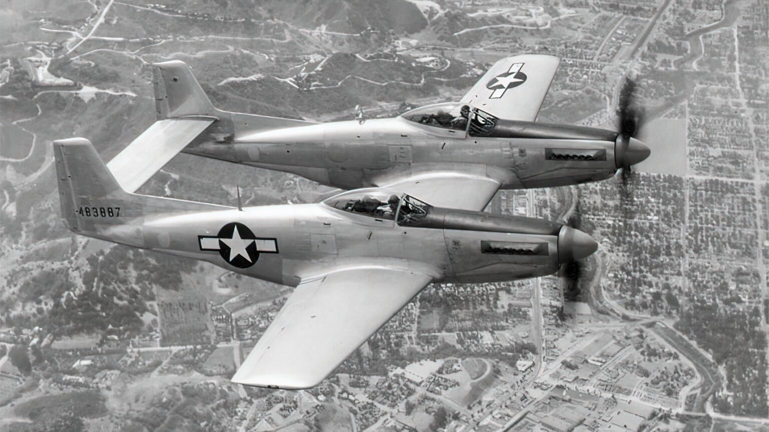 The Ingenious P-82 Twin Mustang: USAF's Long Range Aircraft - Jets ’n ...