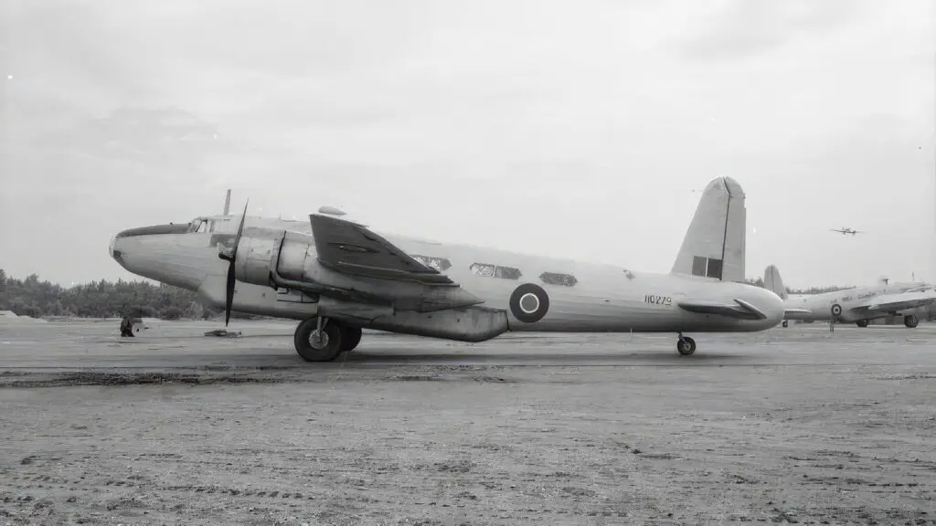 Unsung Hero: The Legacy of the Vickers Warwick Bomber - Jets ’n’ Props