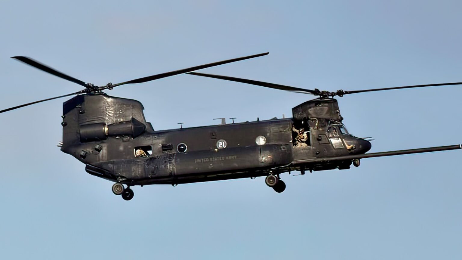 The MH-47G Chinook: A Versatile and Critical Military Asset - Jets ’n ...