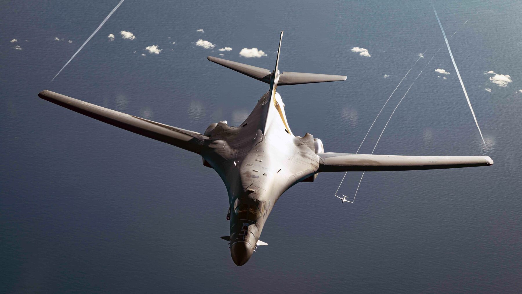 The B-1 "Bone": An Engineering Masterpiece - Jets ’n’ Props