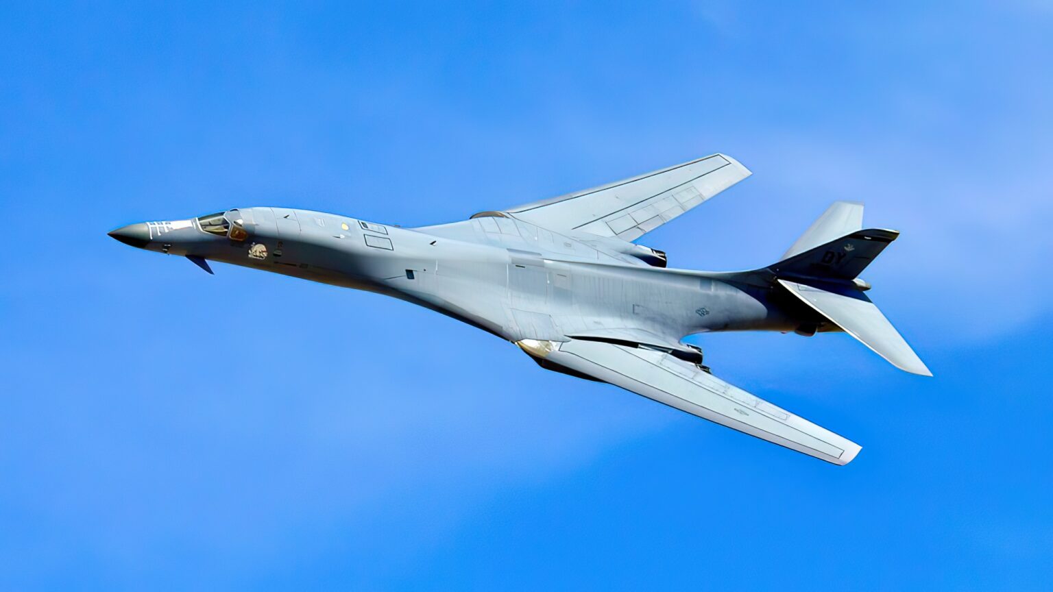 The B-1 "Bone": An Engineering Masterpiece - Jets ’n’ Props