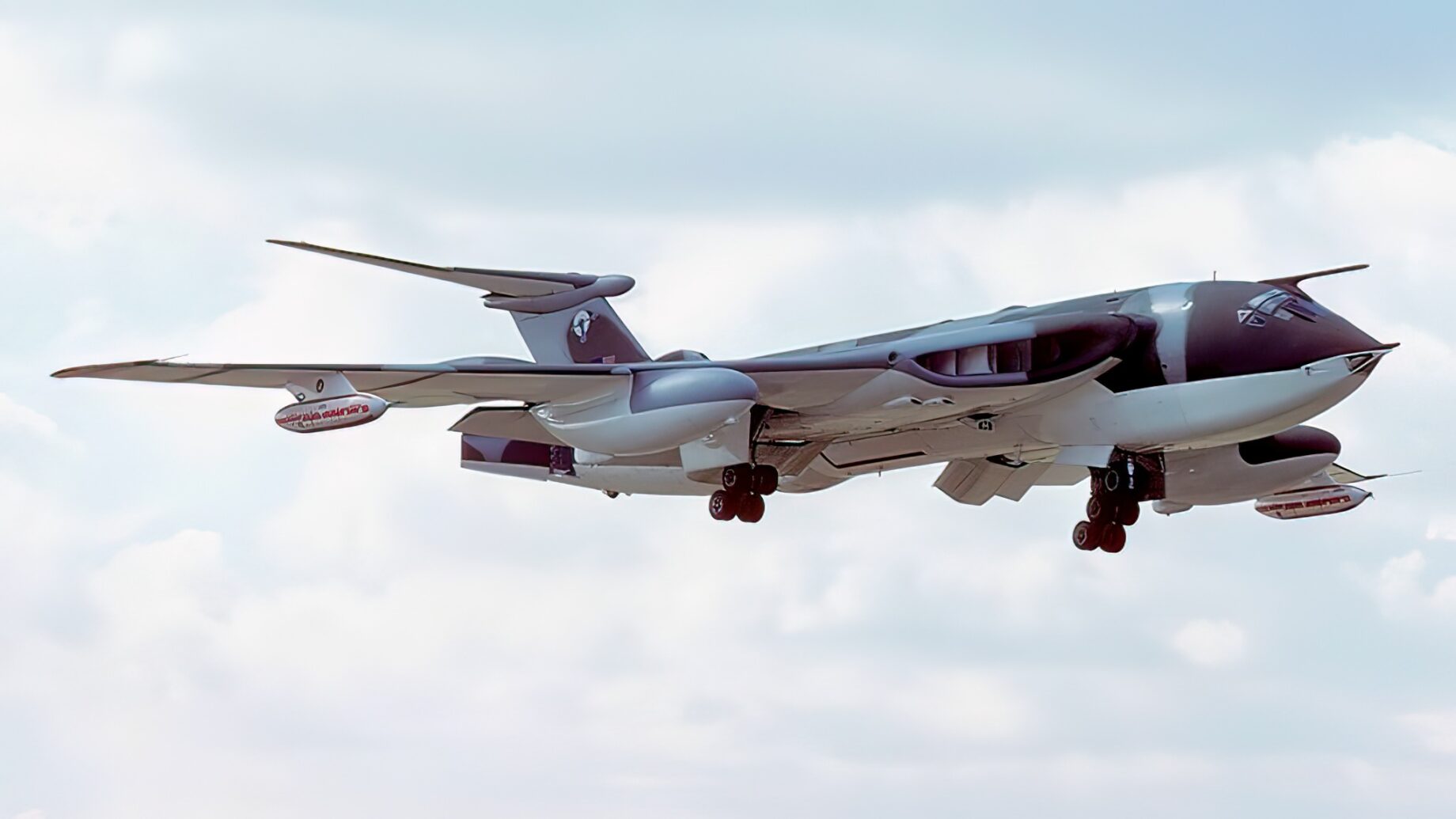 The Handley Page Victor: A Cold War Legacy - Jets ’n’ Props