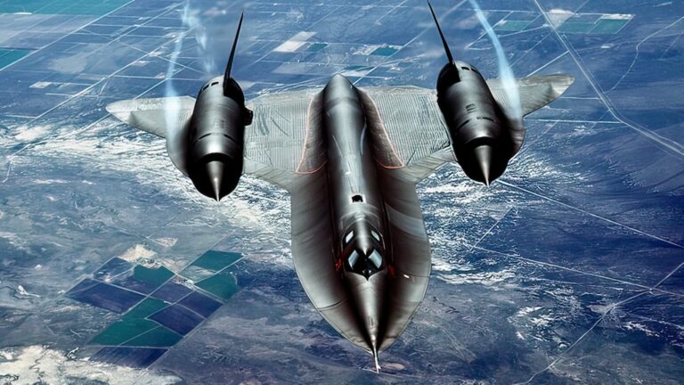 Lockheed SR-71 Blackbird: The Cold War's ultimate spy plane - Jets ’n ...