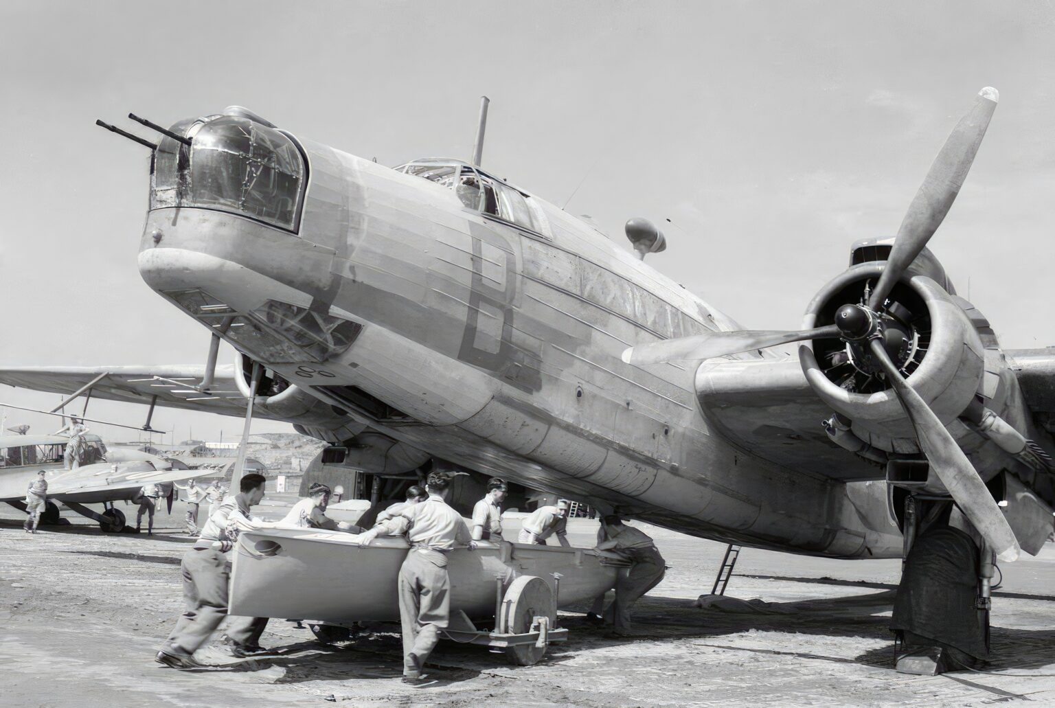 Unsung Hero: The Legacy of the Vickers Warwick Bomber - Jets ’n’ Props