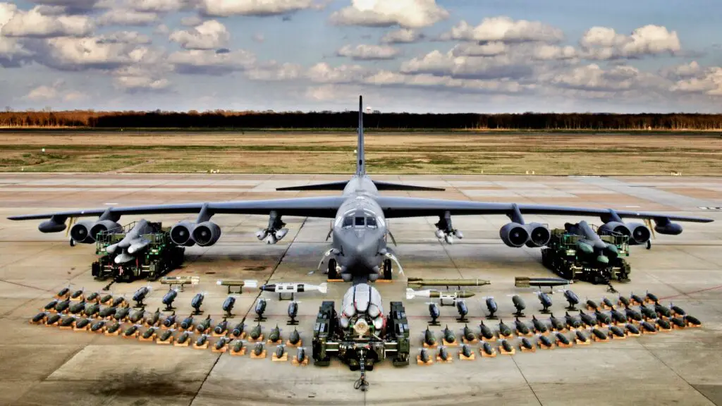 Battle of the Giants: B-52 vs Tu-95 - Jets ’n’ Props