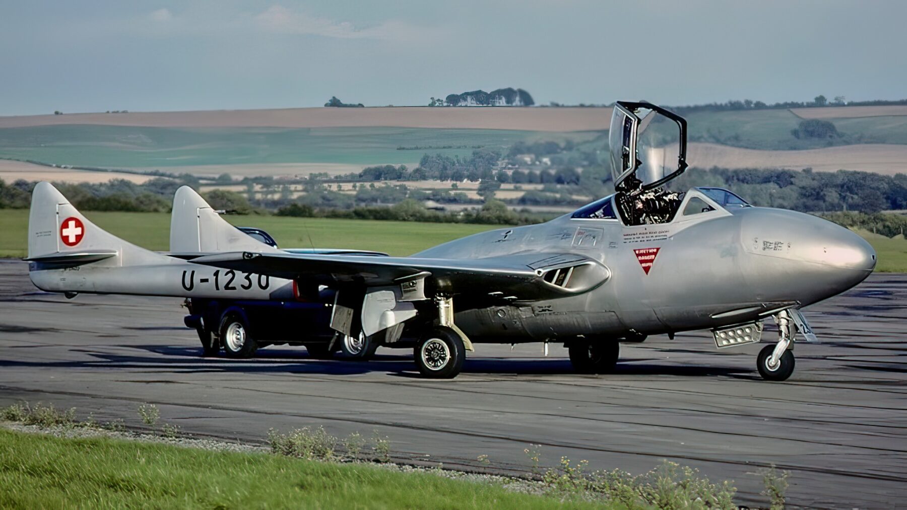Pioneering Technology: The de Havilland Vampire - Jets ’n’ Props