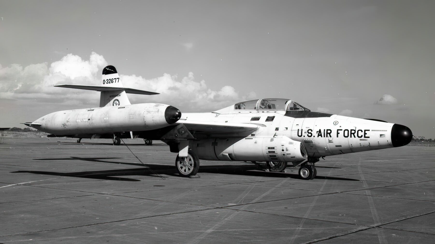 Northrop F-89 Scorpion: The First Combat Aircraft Armed with Air-to-Air ...