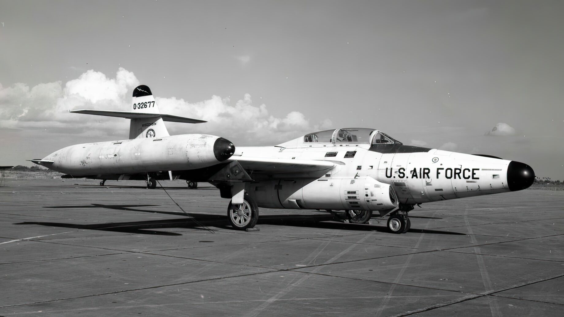 Northrop F-89 Scorpion: The First Combat Aircraft Armed with Air-to-Air ...