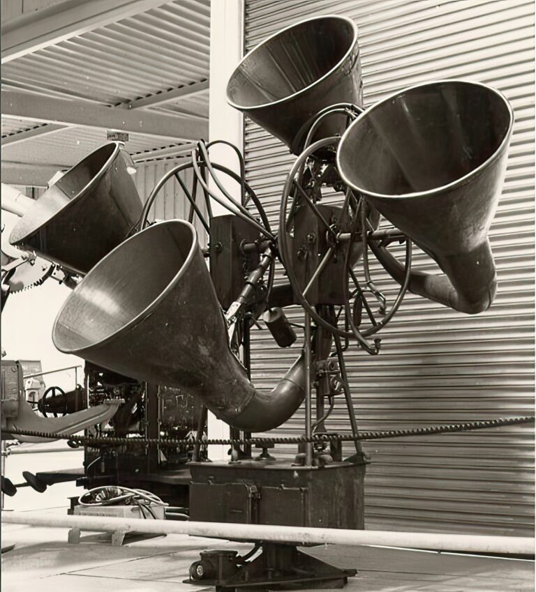 Sound Trumpets and Mirrors: Spotting Aircraft Before Radars - Jets ’n ...