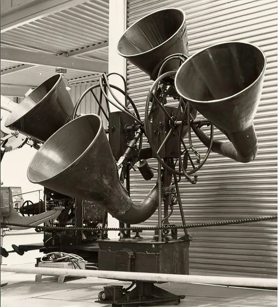 Sound Trumpets and Mirrors: Spotting Aircraft Before Radars - Jets ’n ...