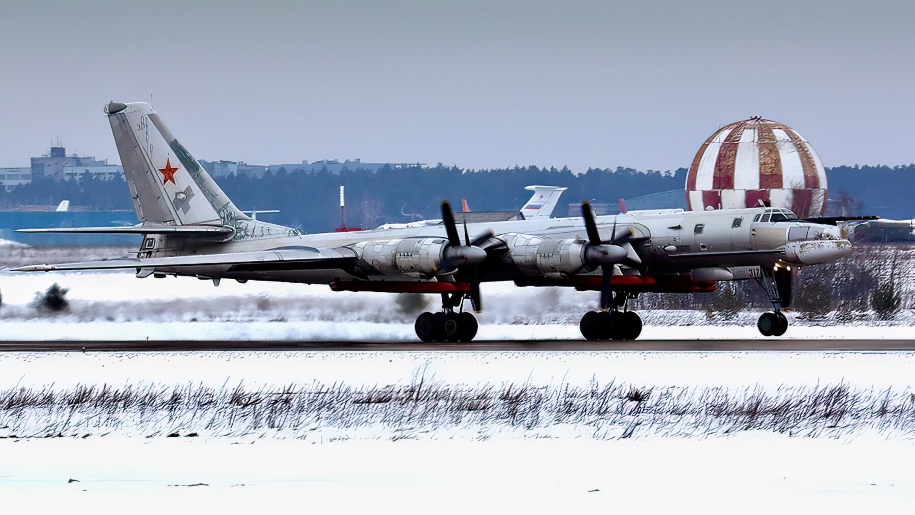 The Bear: TU-95 Strategic Bomber and Reconnaissance Aircraft - Jets ’n ...