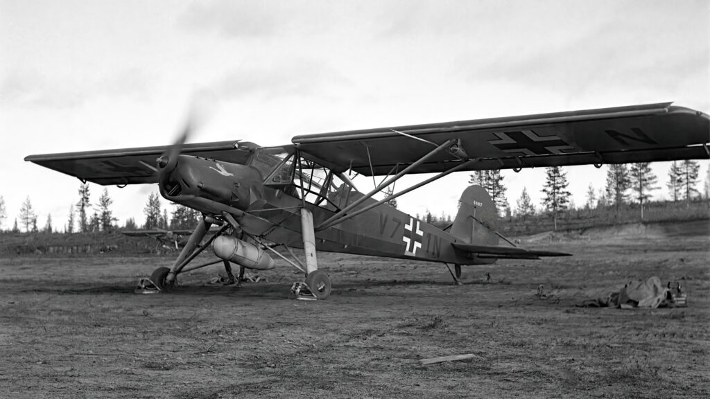 Fieseler Fi 156 Storch: The Slower the Better! - Jets ’n’ Props