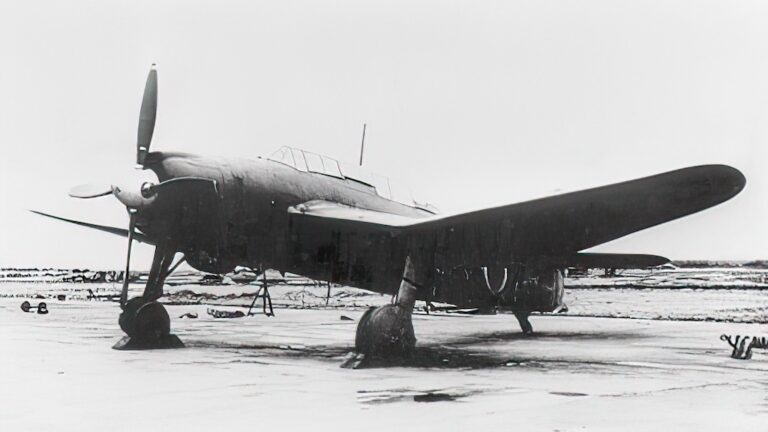 Aichi B7A Ryusei: A Carrier-Based Bomber Without a Carrier - Jets ’n’ Props