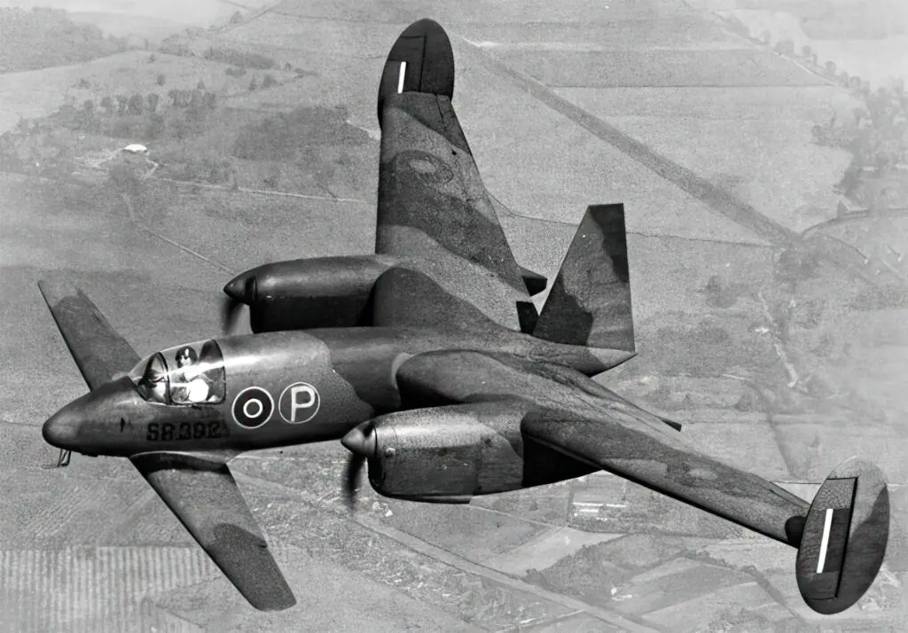 Dragonfly of the Skies: A Daring Vision of the Miles M.39B Libellula ...