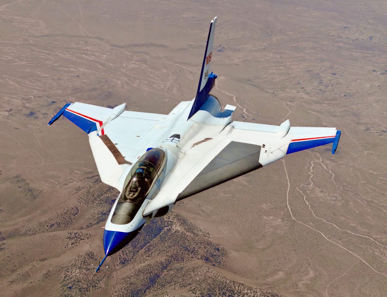 Beyond Conventional: The F-16XL's Delta Wing - Jets ’n’ Props