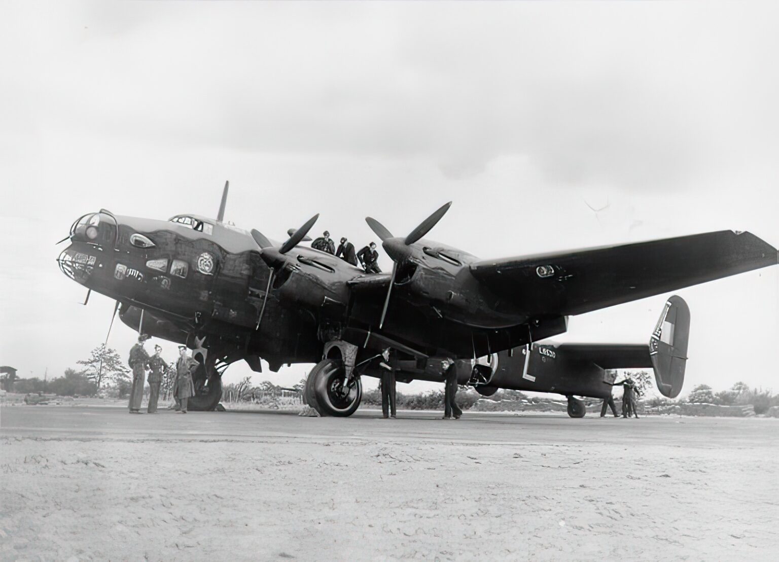 The Handley Page Halifax: A Legendary Aviation Icon - Jets ’n’ Props