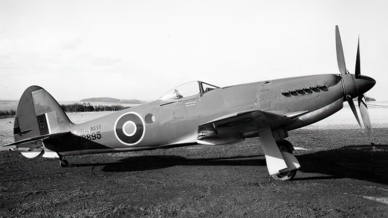 Supermarine Seafang: The Spitfire's Unseen Successor - Jets ’n’ Props