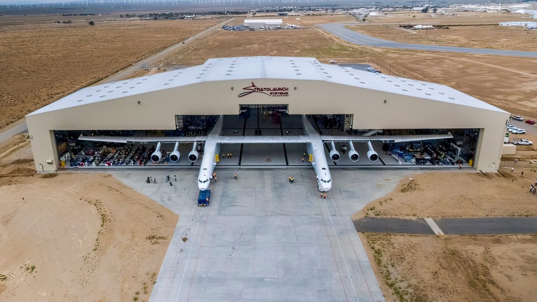 Stratolaunch Roc: The World’s Largest Aircraft - Jets ’n’ Props