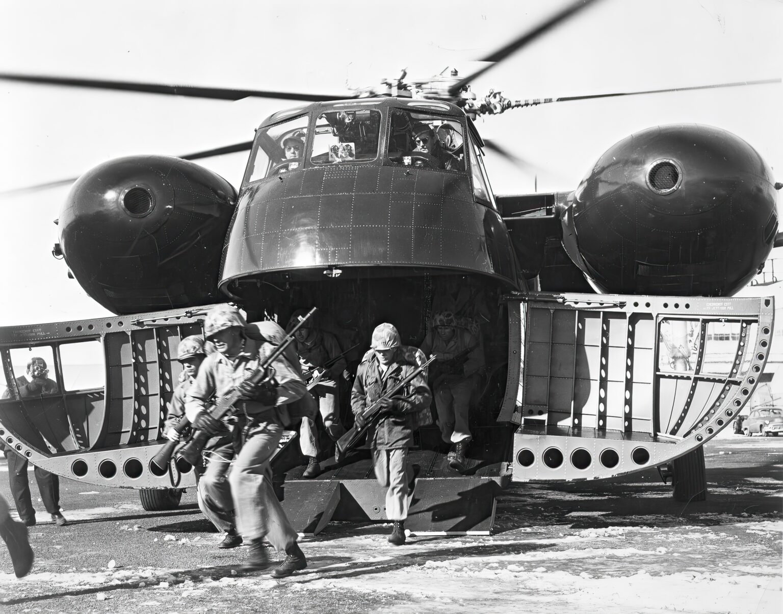 Sikorsky CH-37 Mojave: The Dawn of Heavy-Lifting Helicopters - Jets ’n ...