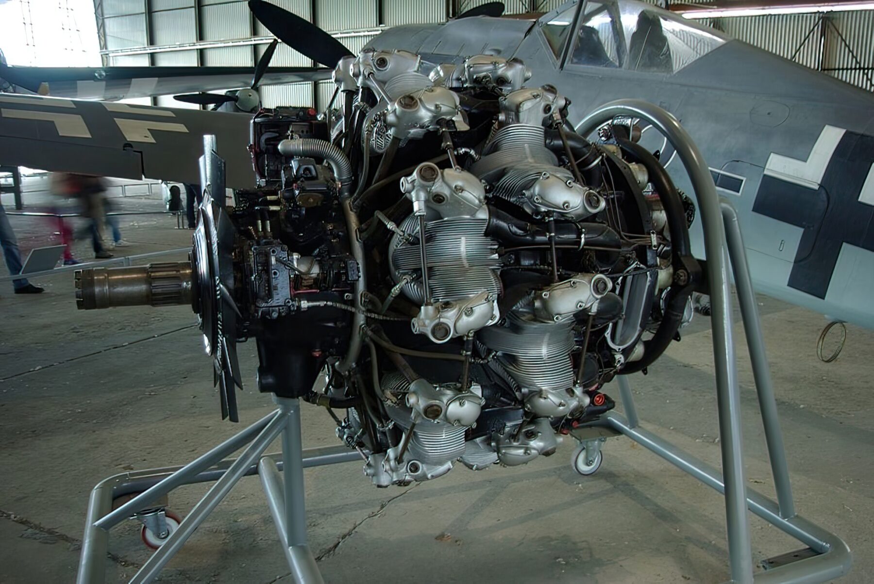 BMW 801: The Engine That Dominated WWII Aerial Warfare - Jets ’n’ Props