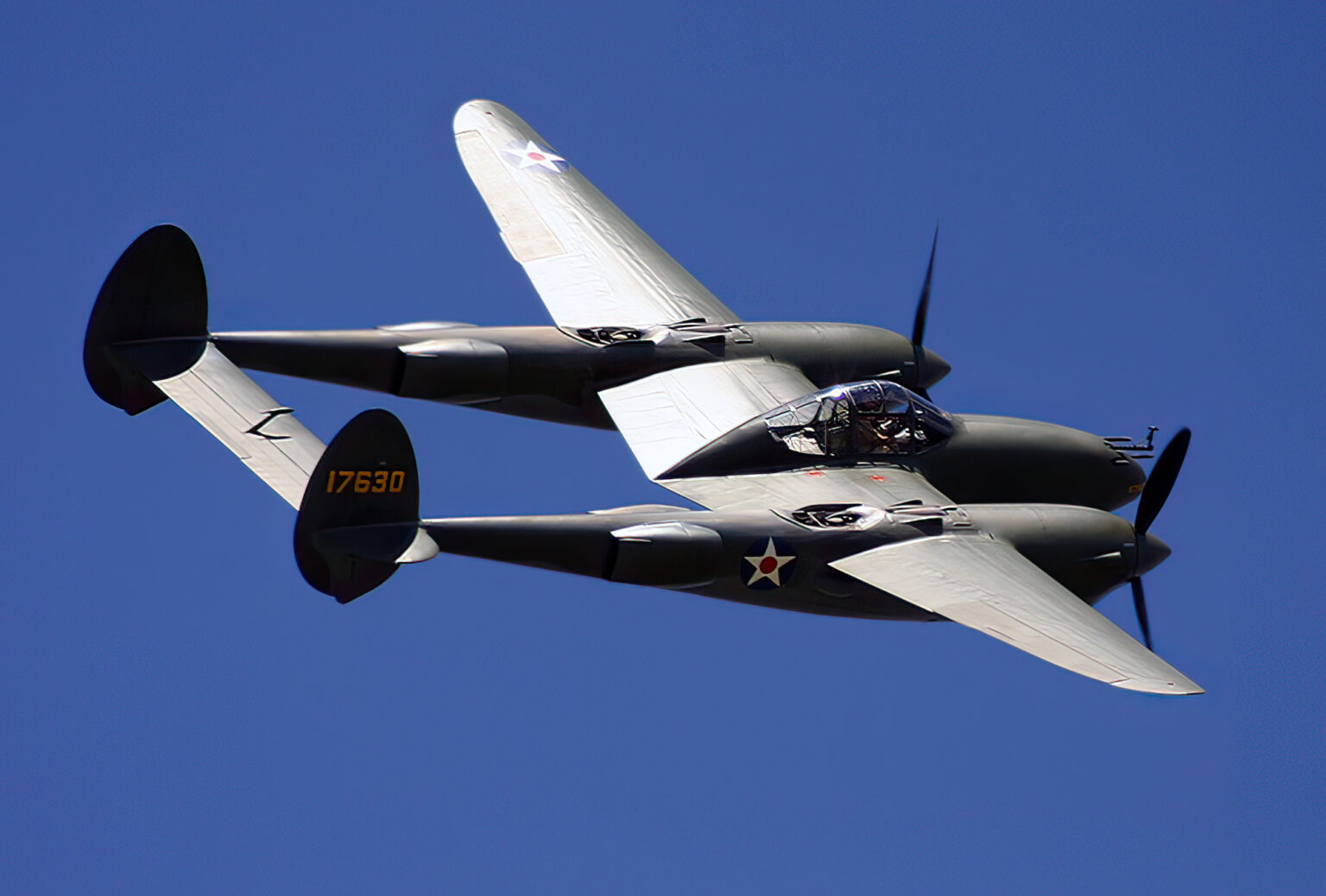 Glacier Girl: The P-38 Frozen For 50 Years - Jets ’n’ Props