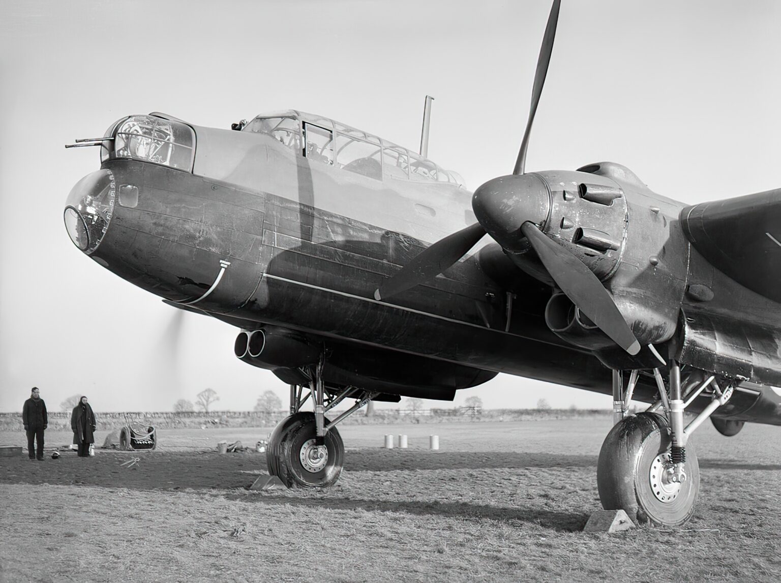 The Avro Manchester: The Unsung Progenitor of the Lancaster - Jets ’n ...