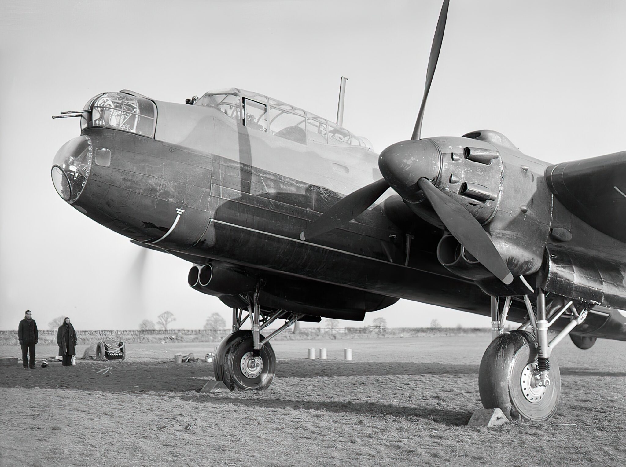 The Avro Manchester: The Unsung Progenitor of the Lancaster - Jets ’n ...