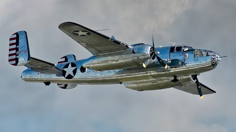 B-25 Mitchell: First Gunship in the Sky - Jets ’n’ Props