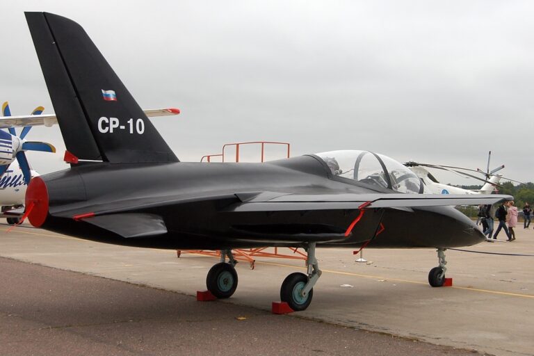 Unveiling the SR-10: The Latest in Forward-Swept Wings - Jets ’n’ Props